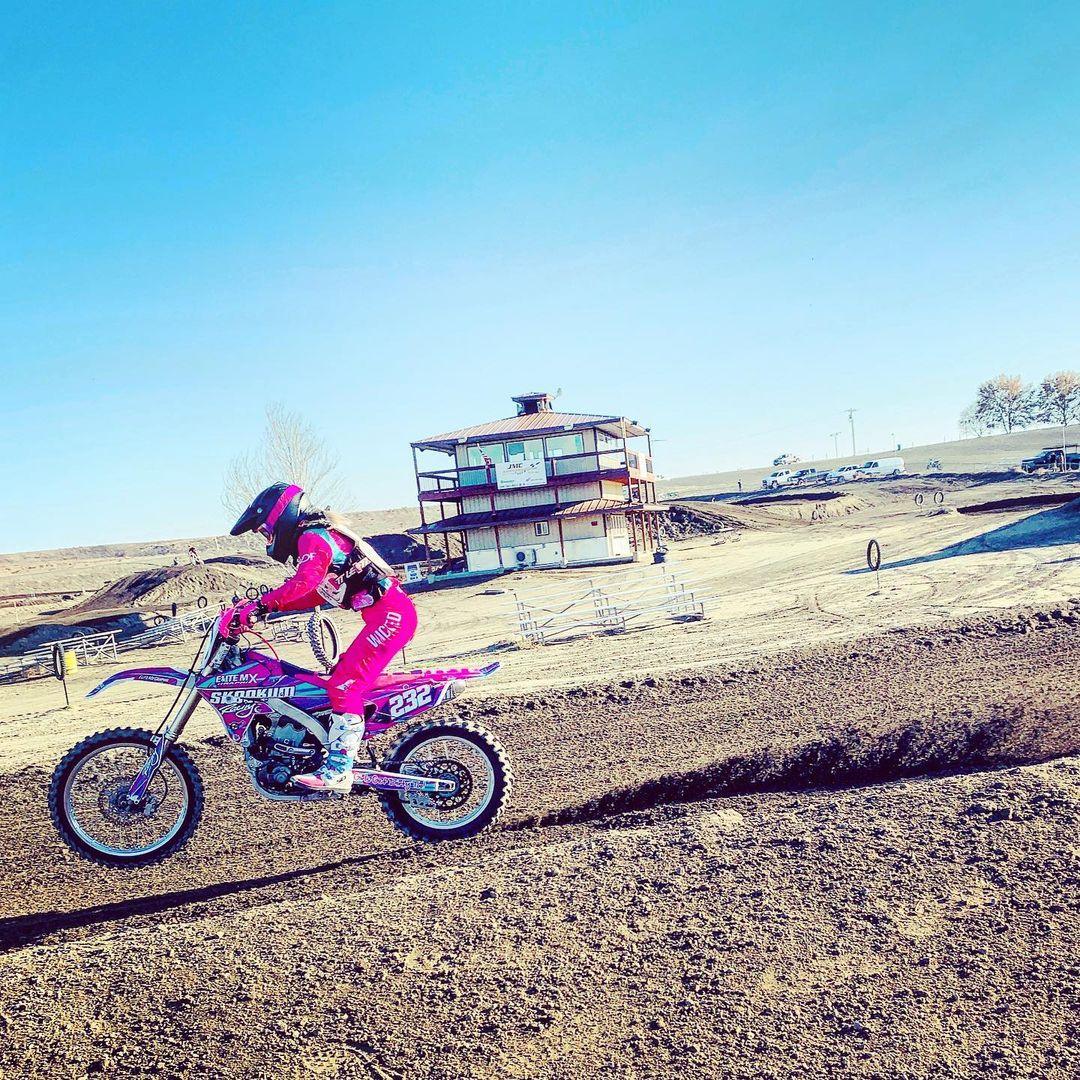 Vixen Spotlight - Jessica Bobsin – OFF-ROAD VIXENS CLOTHING CO.